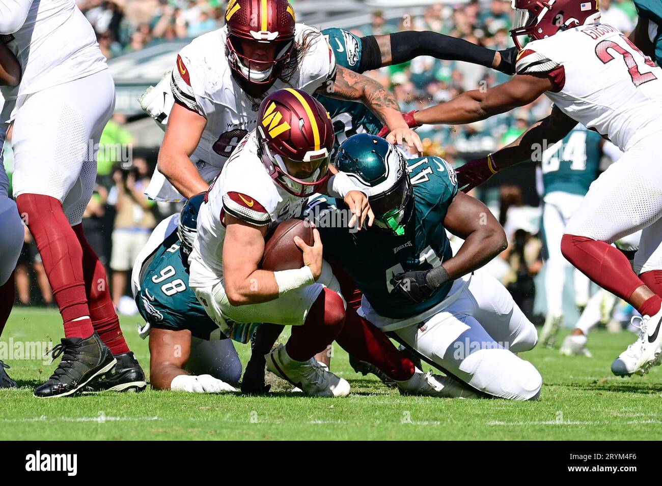 Philadelphia, Pennsylvania, USA. 1st Oct, 2023. Washington Commanders ...