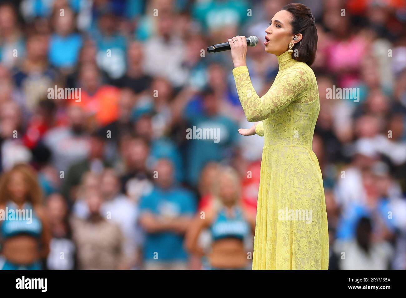 Opera singer laura wright hi-res stock photography and images - Alamy