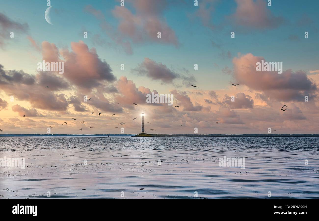 Tall shine light beacon hi-res stock photography and images - Alamy