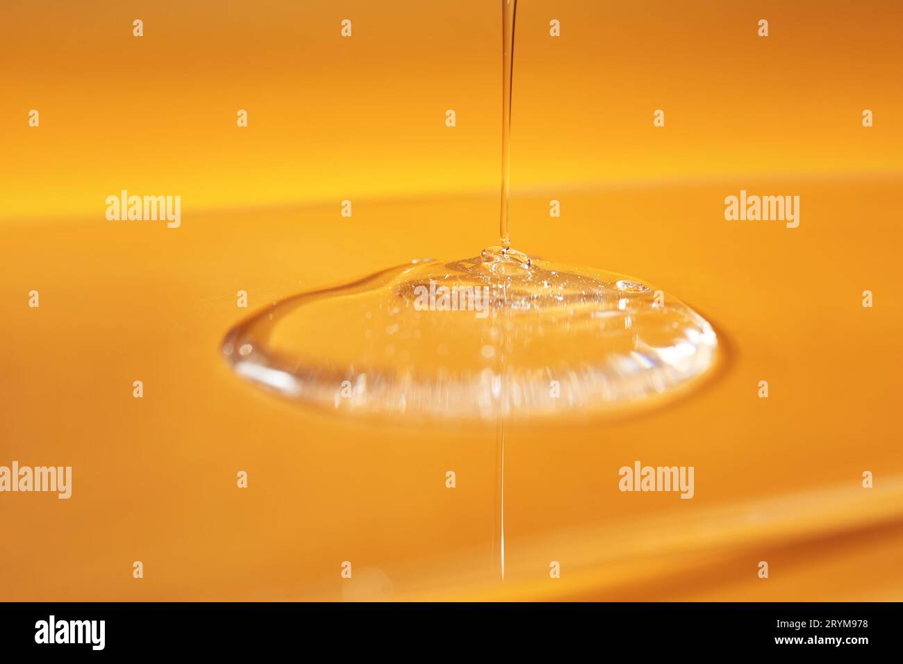 Pouring shampoo hi-res stock photography and images - Alamy