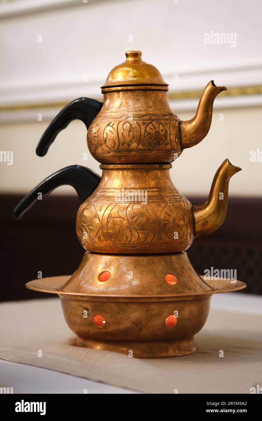Turkish copper teapot with teapot close-up Stock Photo - Alamy