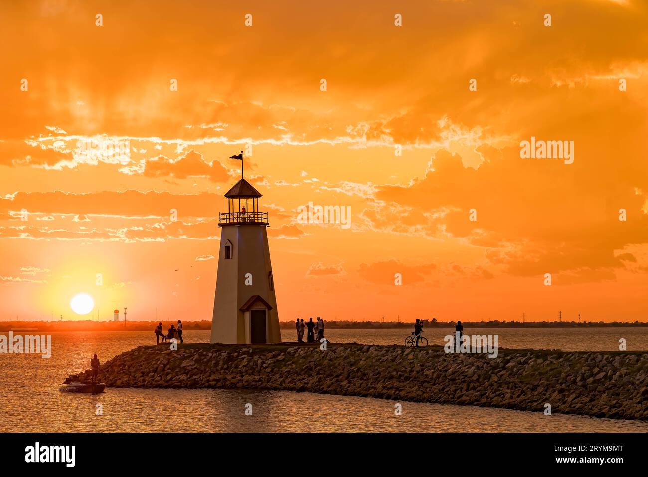 Sunset at lake hefner hi-res stock photography and images - Alamy