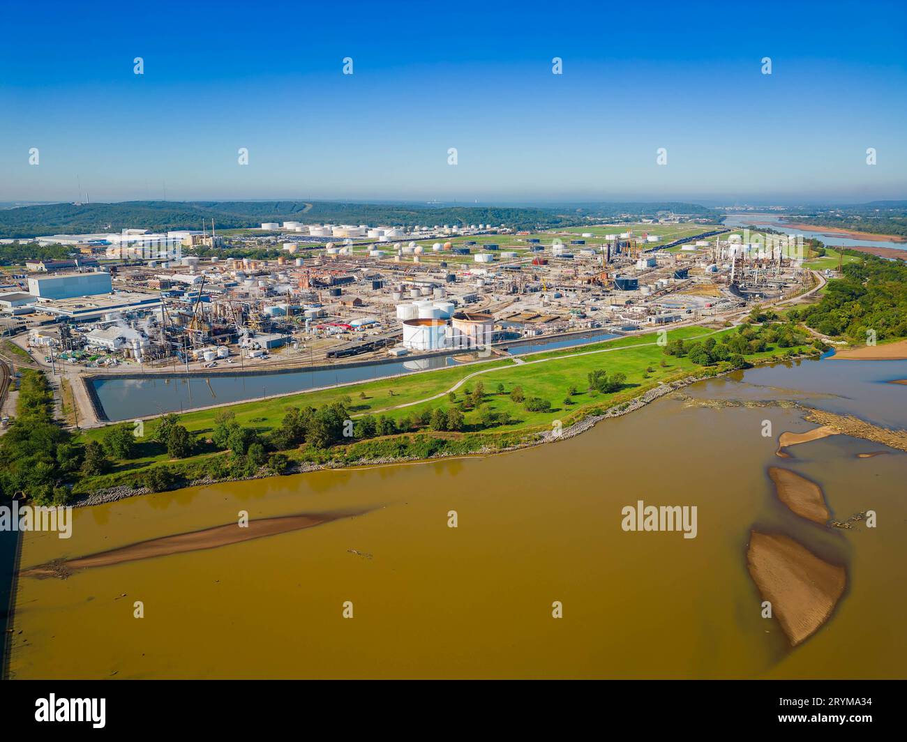 Oil refinery aerial hi-res stock photography and images - Alamy