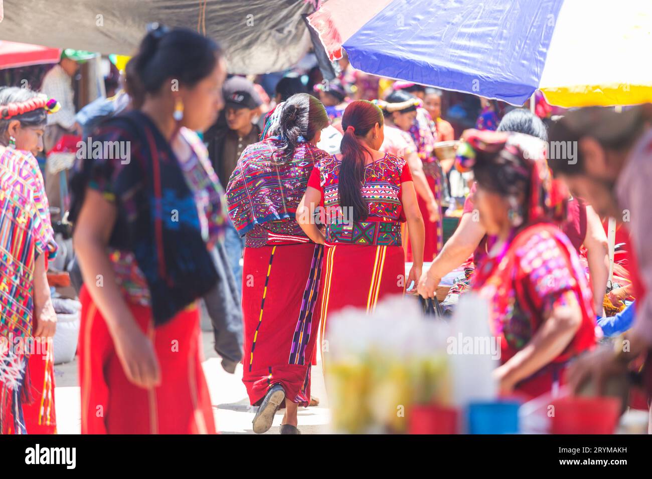 Guatemalan people ethnic maya mayan hi-res stock photography and images ...