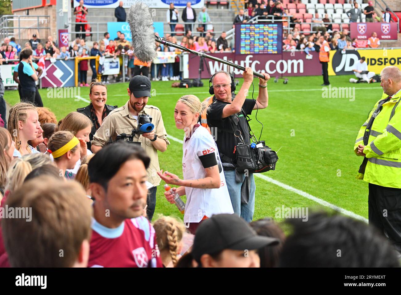 Chigwell construction stadium hi-res stock photography and images - Alamy