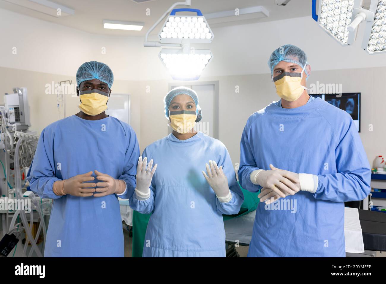 Female doctor at operation theatre portrait hi-res stock photography ...