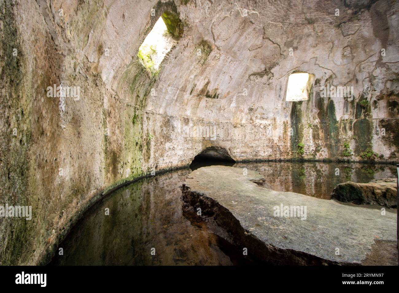 Mercury temple in baths of Baia Stock Photo - Alamy