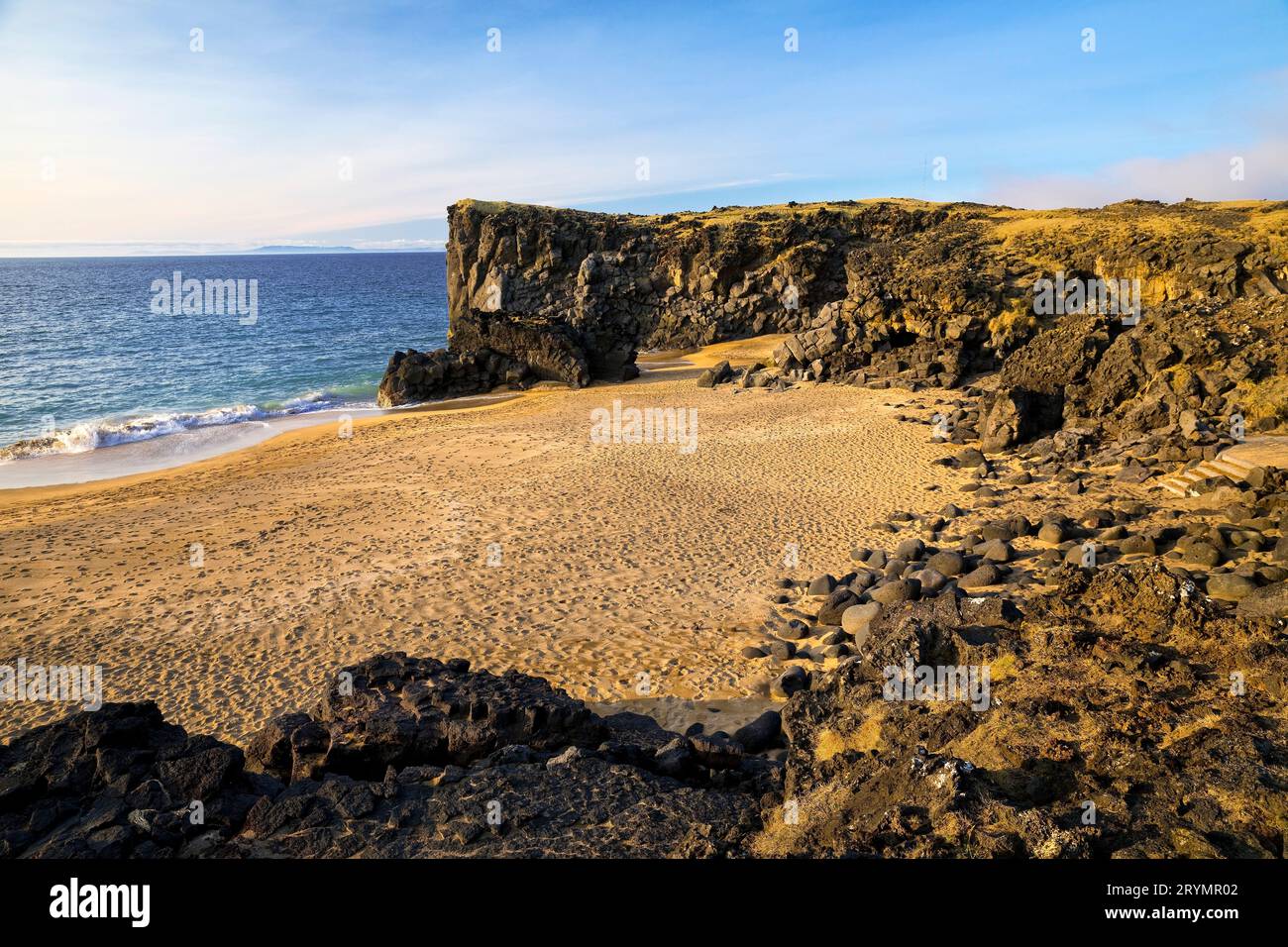 Skardsvik Bay, Snaefellsjoekull National Park, Snaefellsnes Peninsula ...