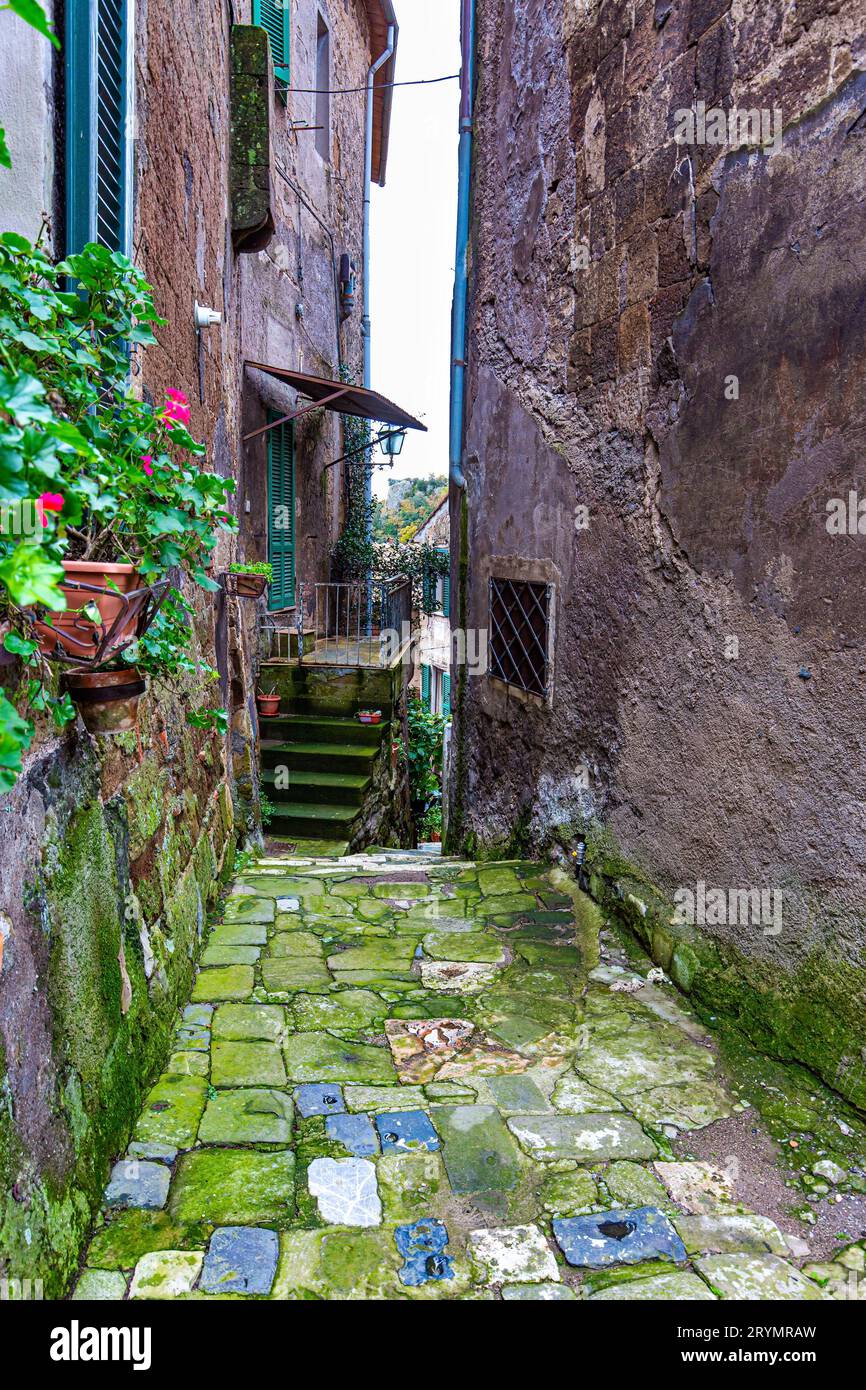 Narrow lane with stairs hi-res stock photography and images - Alamy