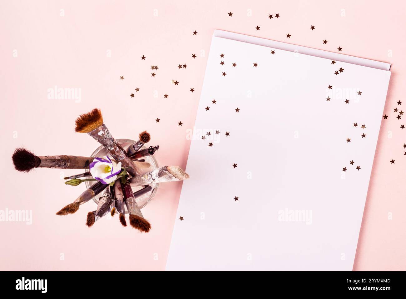 Drawing album hi-res stock photography and images - Alamy