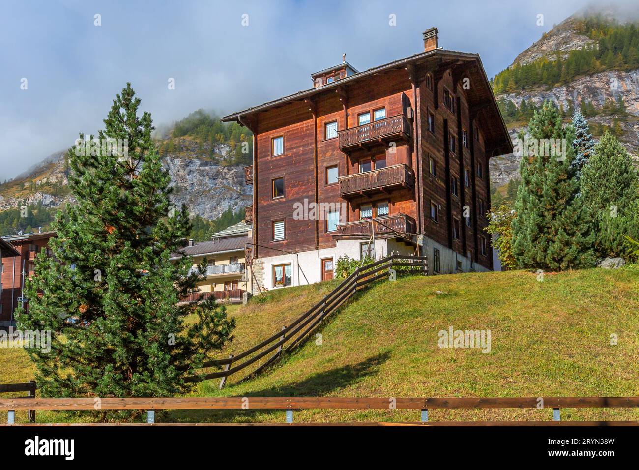Houses in Zermatt alpine village, Switzerland Stock Photo - Alamy