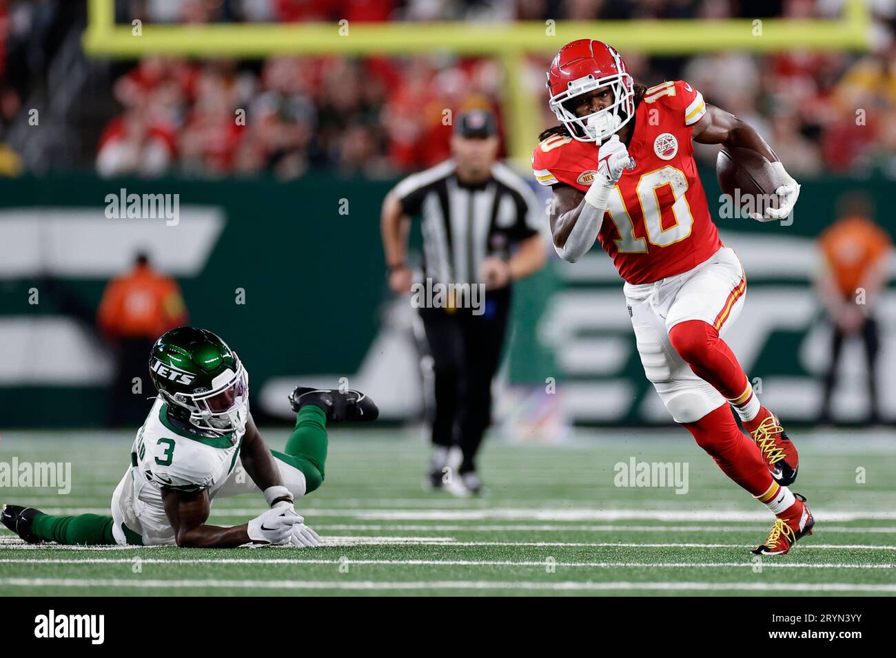 Kansas City Chiefs running back Isiah Pacheco (10) carries the ball ...