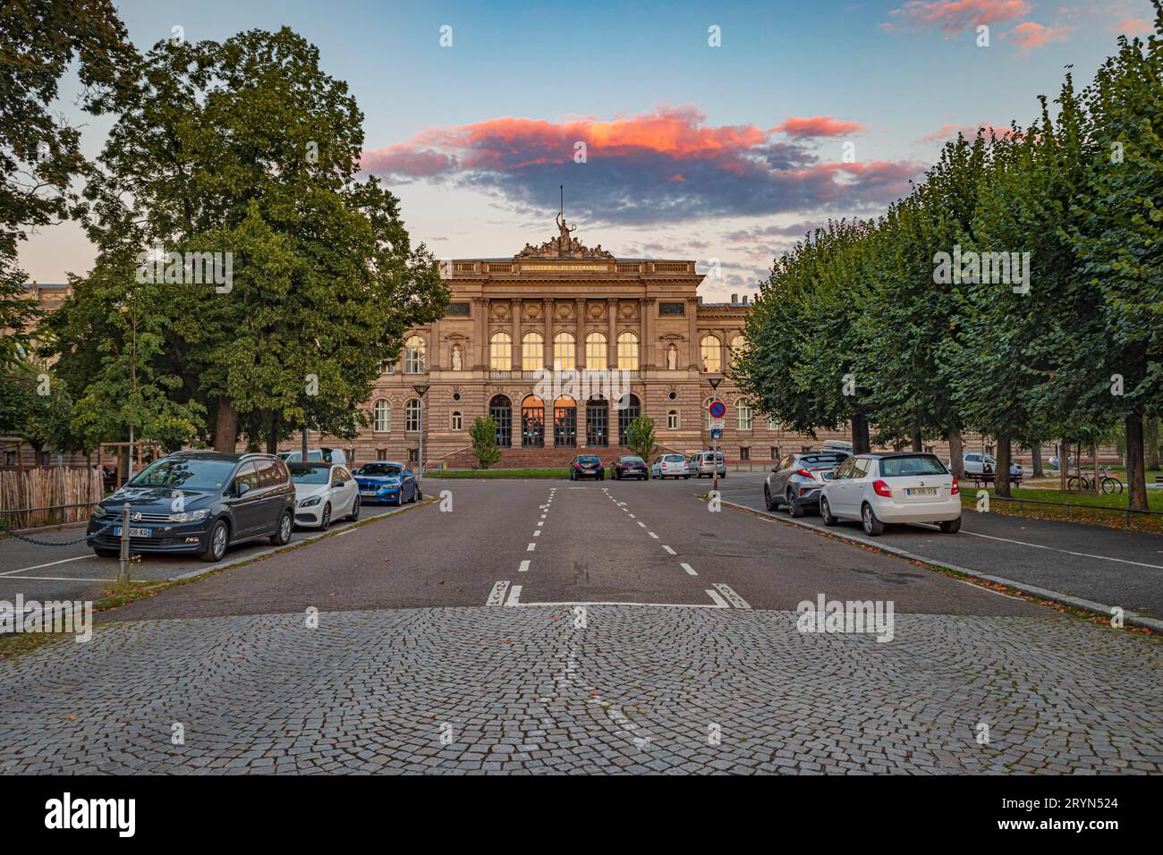 Palace of universitaire hi-res stock photography and images - Alamy