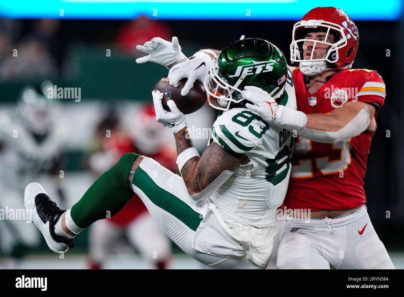 New York Jets tight end Tyler Conklin (83) comes down with a pass ...