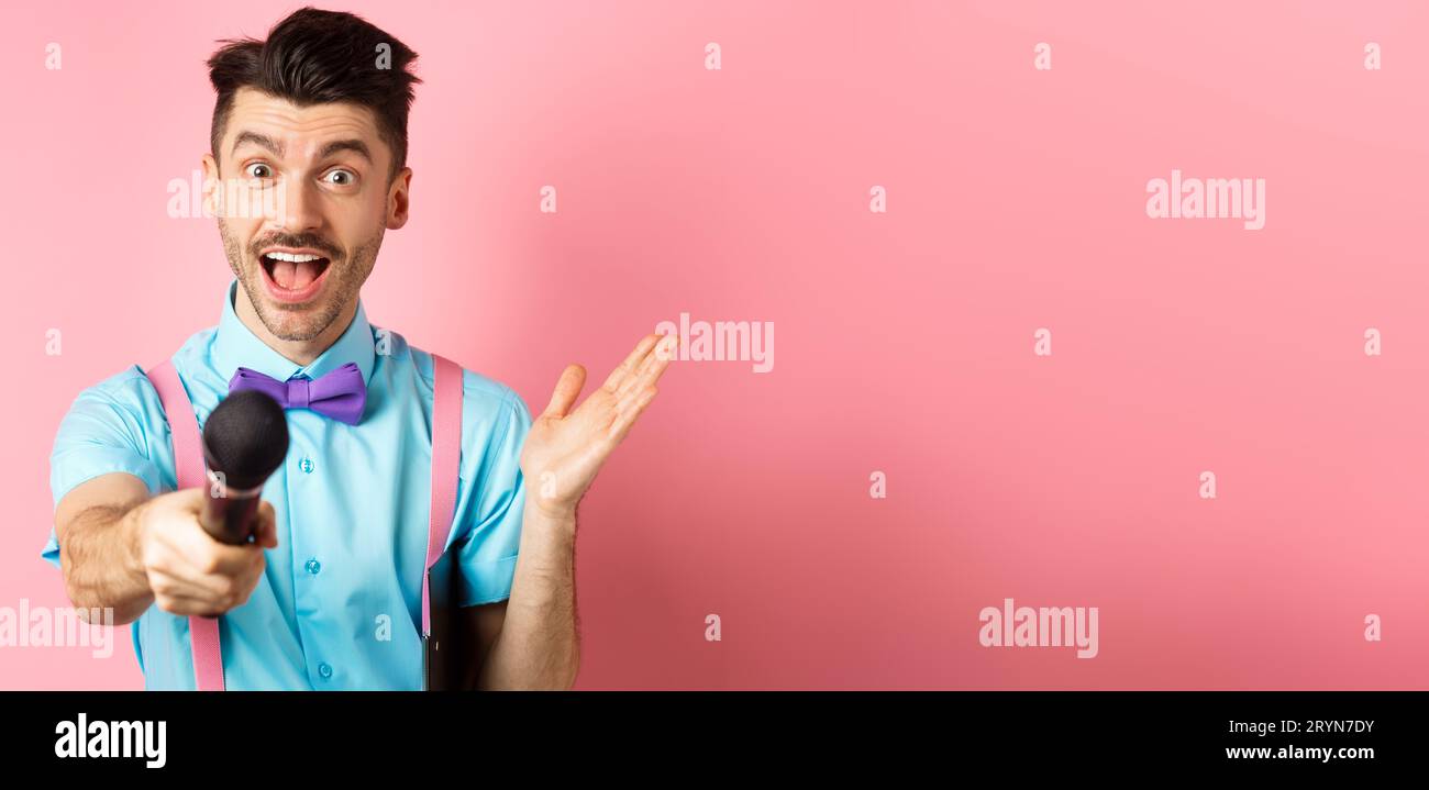 Man giving speech microphone hi-res stock photography and images - Alamy