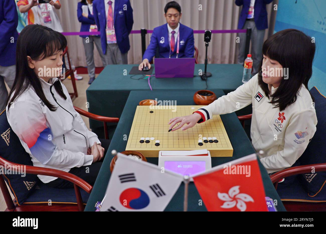 Hangzhou, China's Zhejiang Province. 2nd Oct, 2023. Lee Lok Yi (R) of ...
