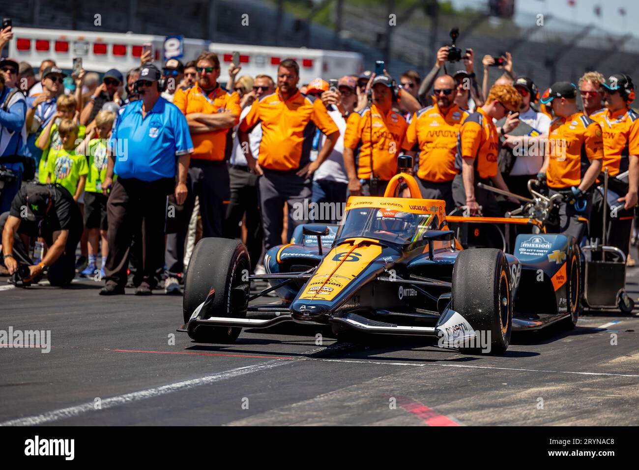 Indycar pit stop hi-res stock photography and images - Alamy