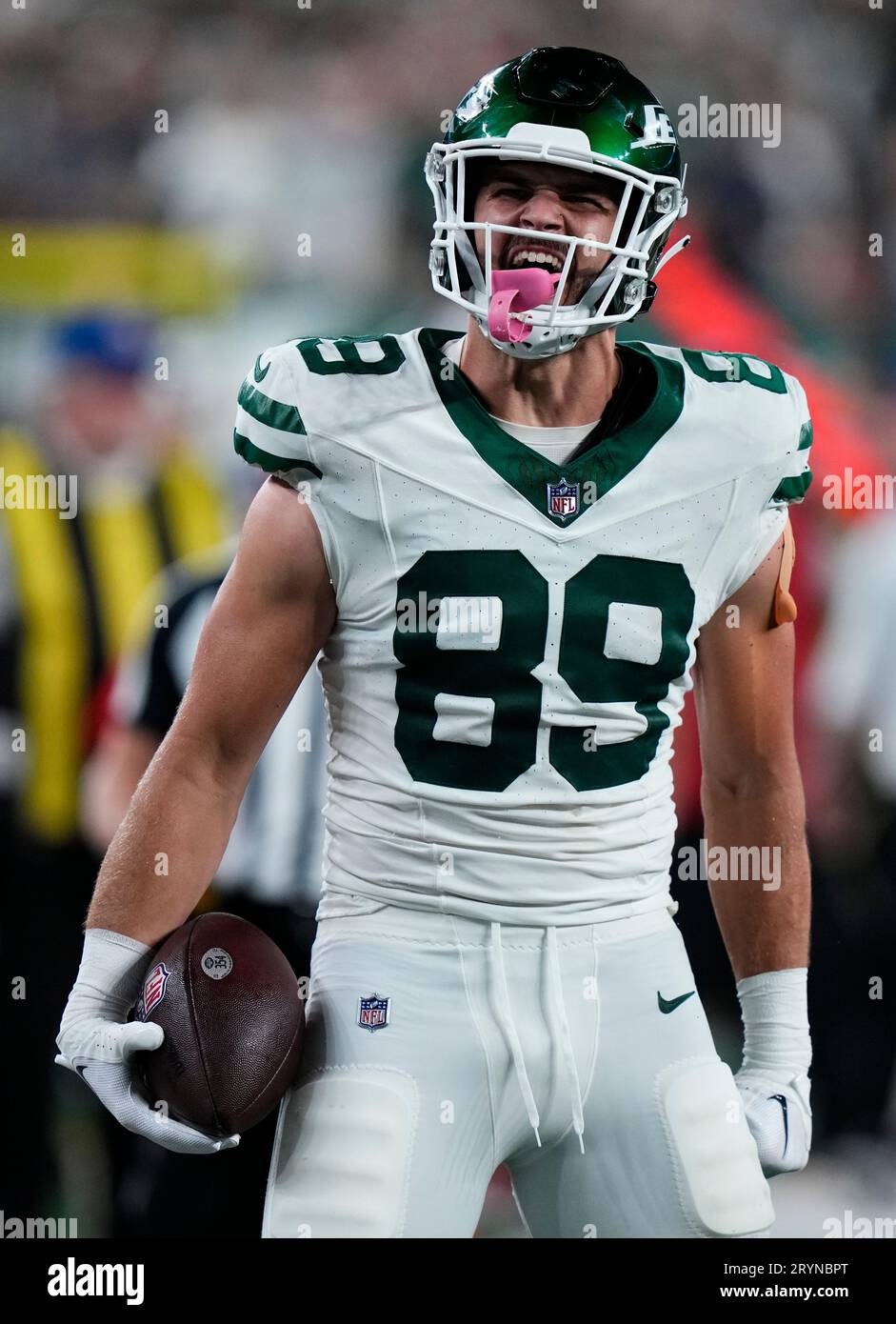 New York Jets tight end Jeremy Ruckert (89) reacts during the third ...