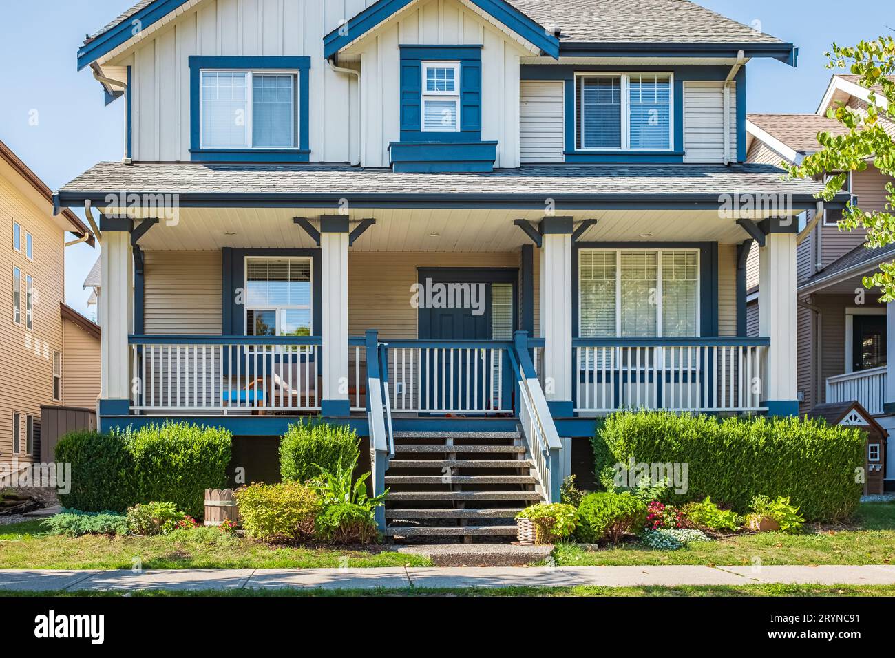 Exterior modern detached house hi-res stock photography and images - Alamy