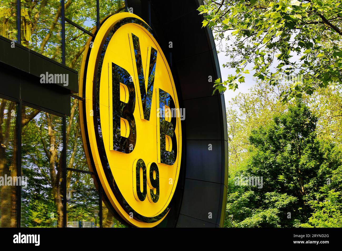 Bvb borussia dortmund logo hi-res stock photography and images - Alamy