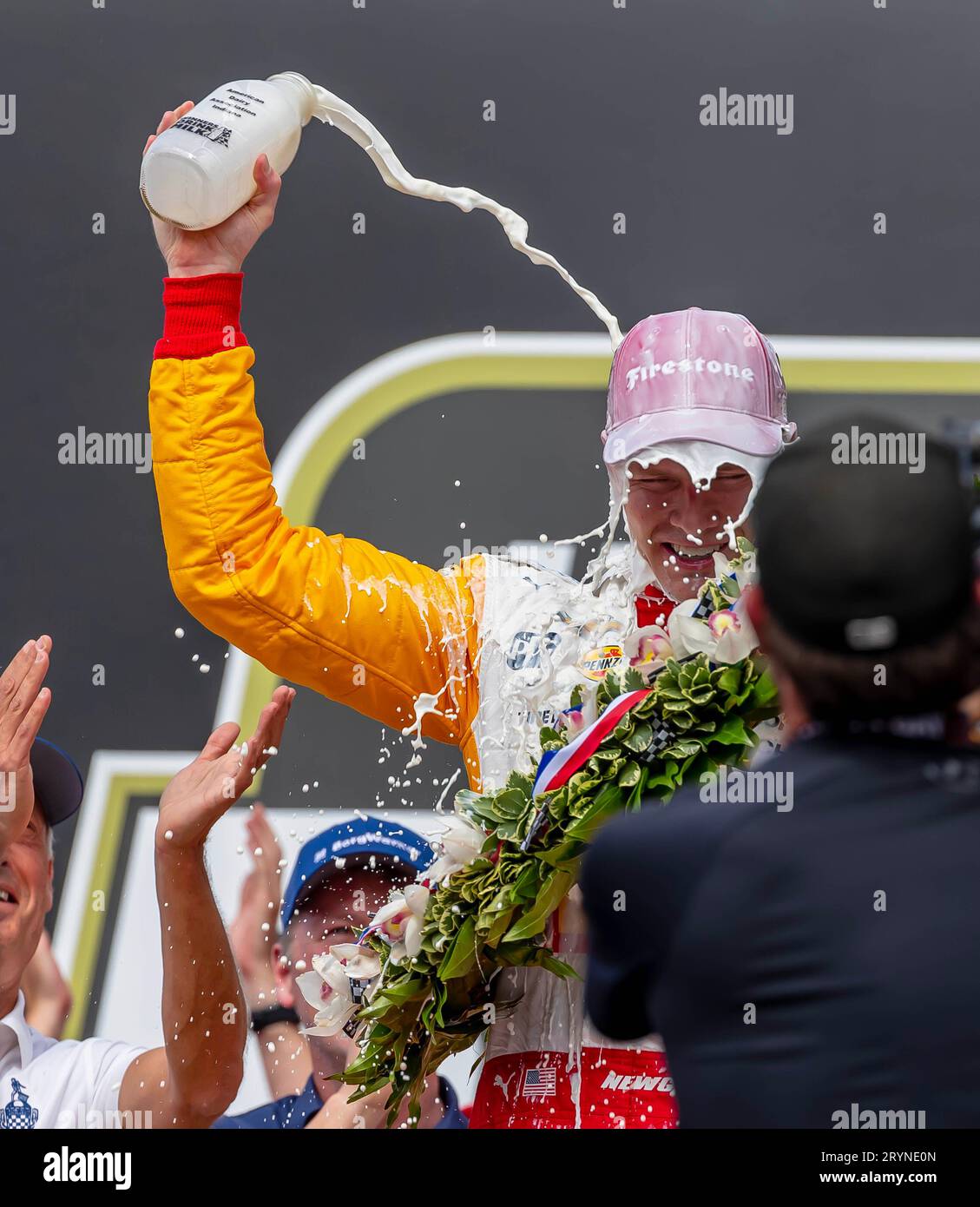 Indianapolis 500 finish hi-res stock photography and images - Alamy