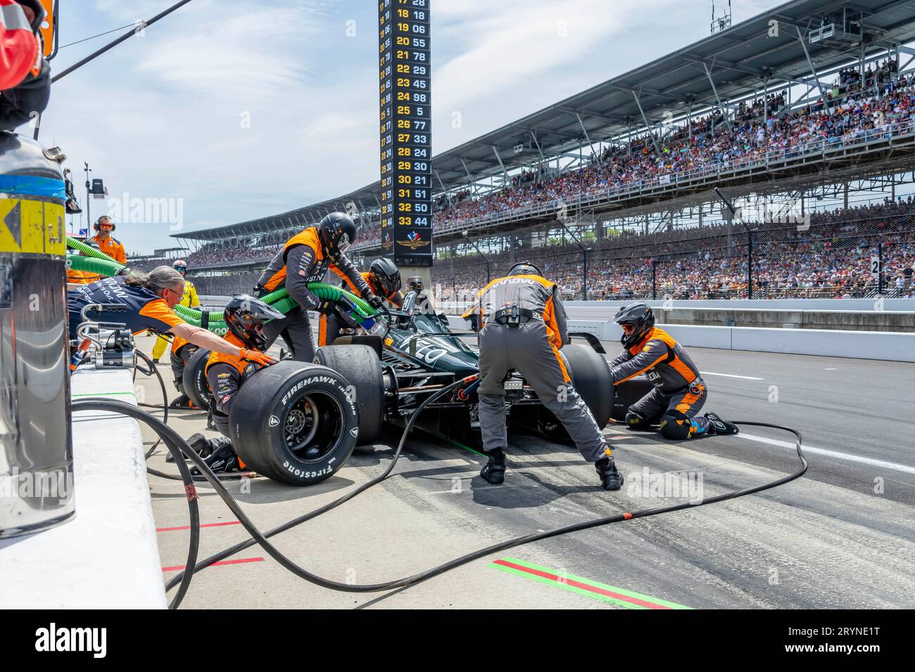 Mclaren racing pit stop hi-res stock photography and images - Alamy