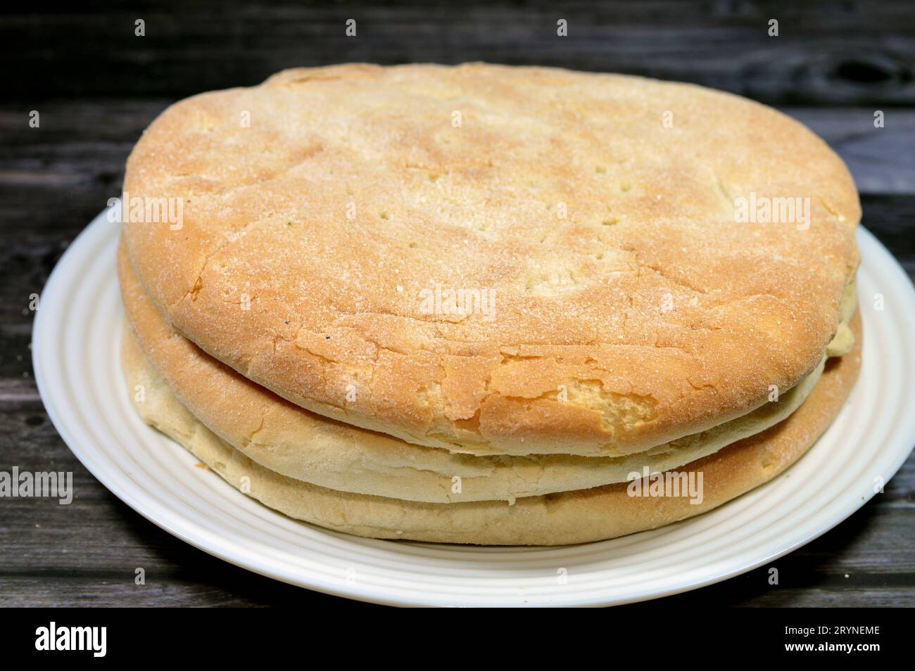 Cornbread, a quick bread made with cornmeal, the cuisine of the ...