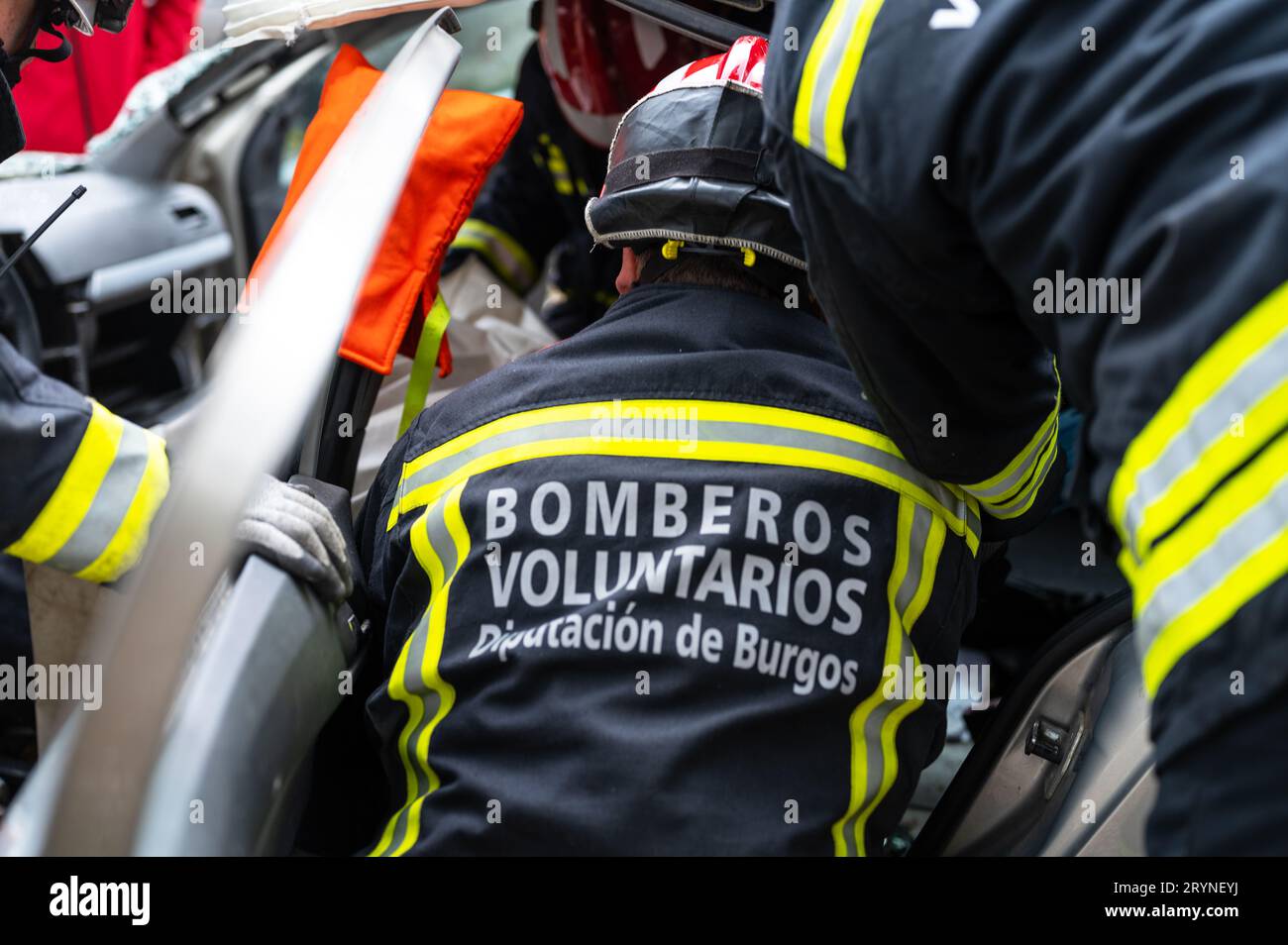 Car crash with trapped victim hi-res stock photography and images - Alamy