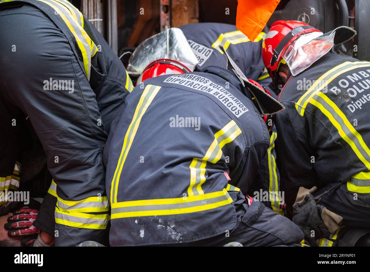 Car crash with trapped victim hi-res stock photography and images - Alamy