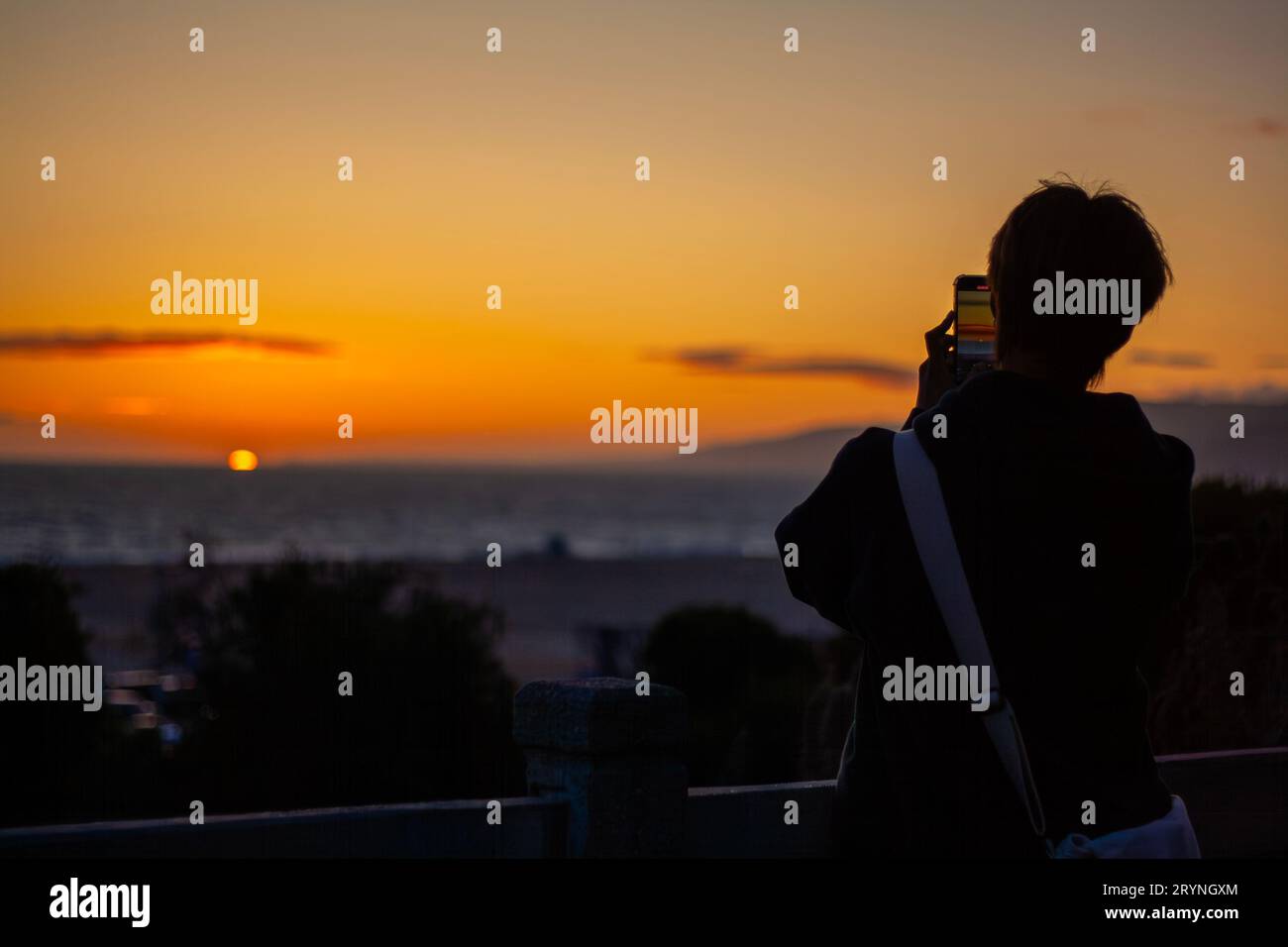 Taking photo of ocean hi-res stock photography and images - Alamy