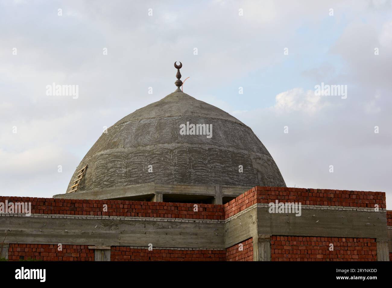 A new mosque under construction, building a new grand Masjid mosque in ...