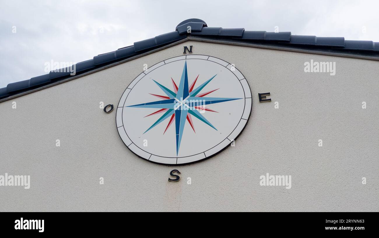 Giant wall map hi-res stock photography and images - Alamy