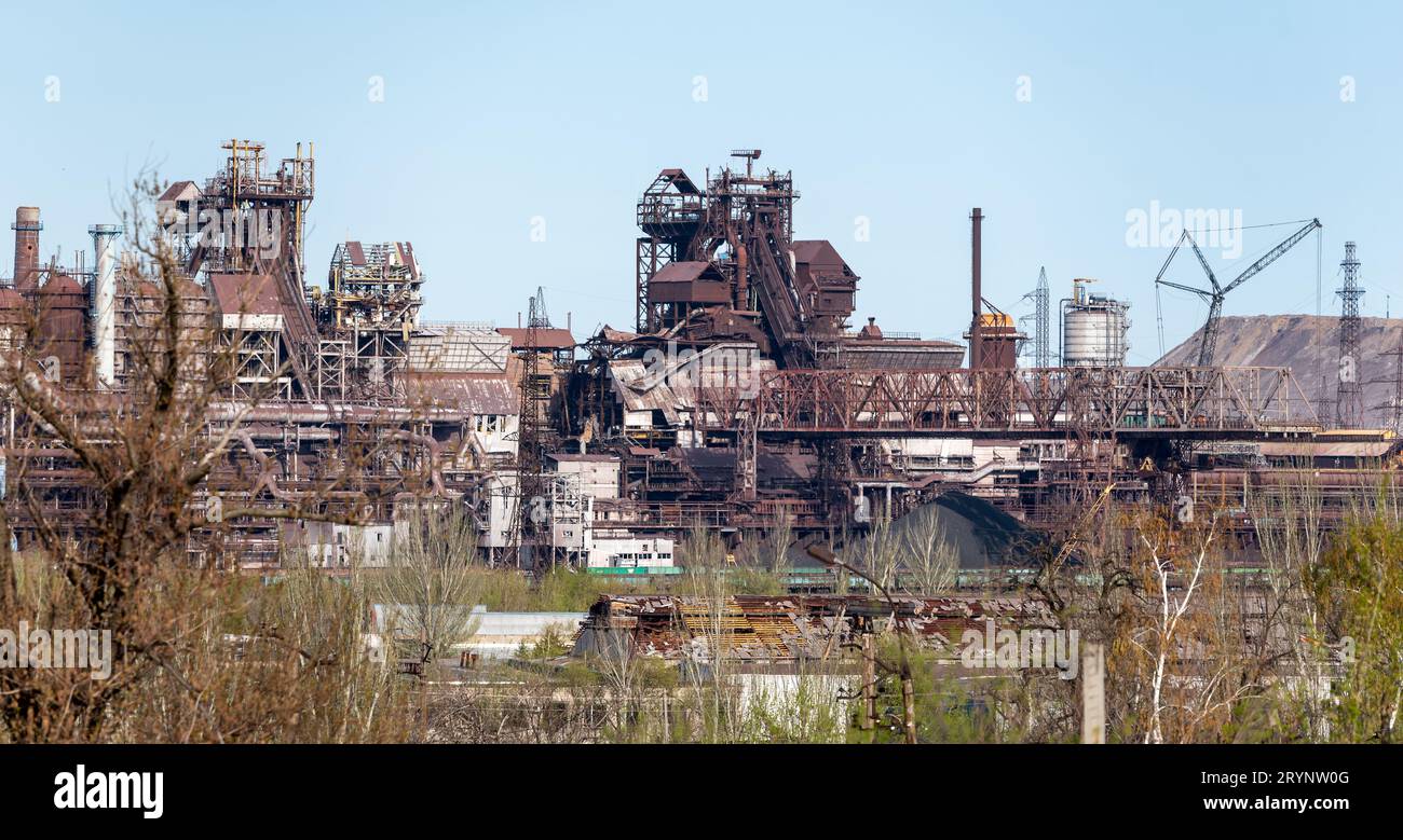 Destroyed buildings in ukraine hi-res stock photography and images - Alamy