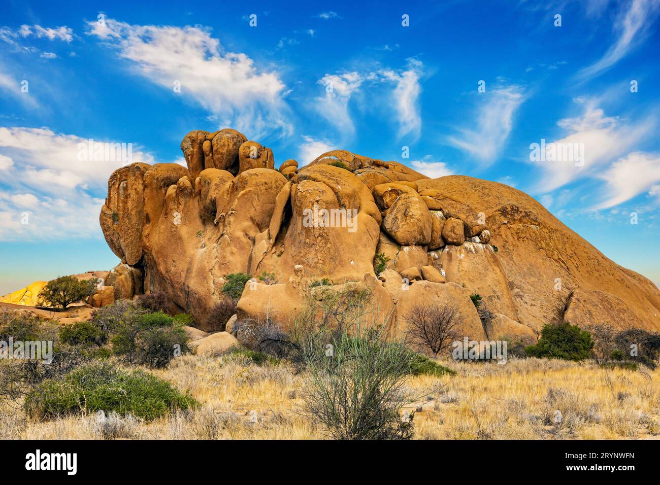 Granite boulder formation hi-res stock photography and images - Alamy