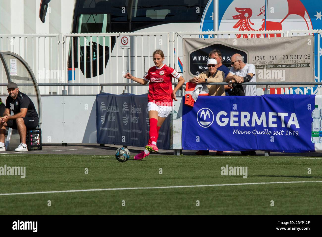Gütersloh, Deutschland 01. Oktober 2023: 2.BL - Frauen - 2023/2024 ...
