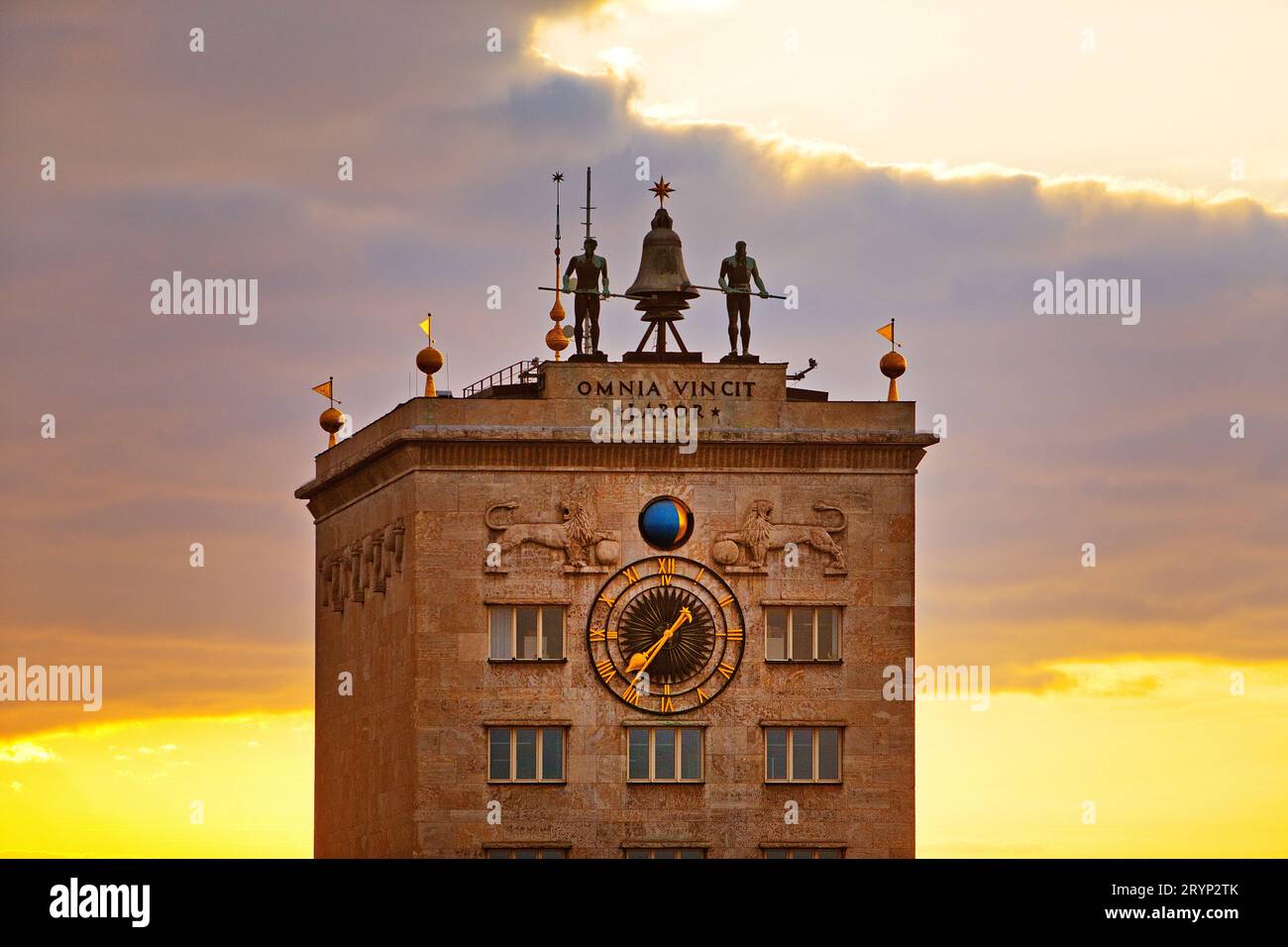 Clock tower, tower clock and striking mechanism with bellmen ...