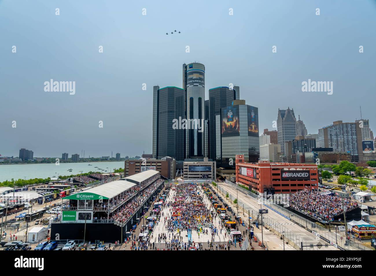 Streets of downtown detroit hi-res stock photography and images - Alamy