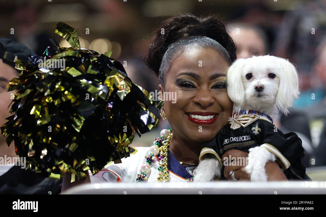 New Orleans, USA. 01st Oct, 2023. New Orleans Saints fan Felicia Kent ...