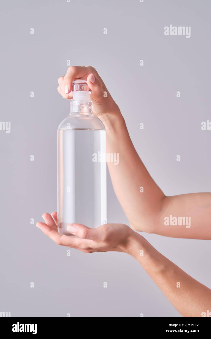 Hands free drinking hi-res stock photography and images - Alamy