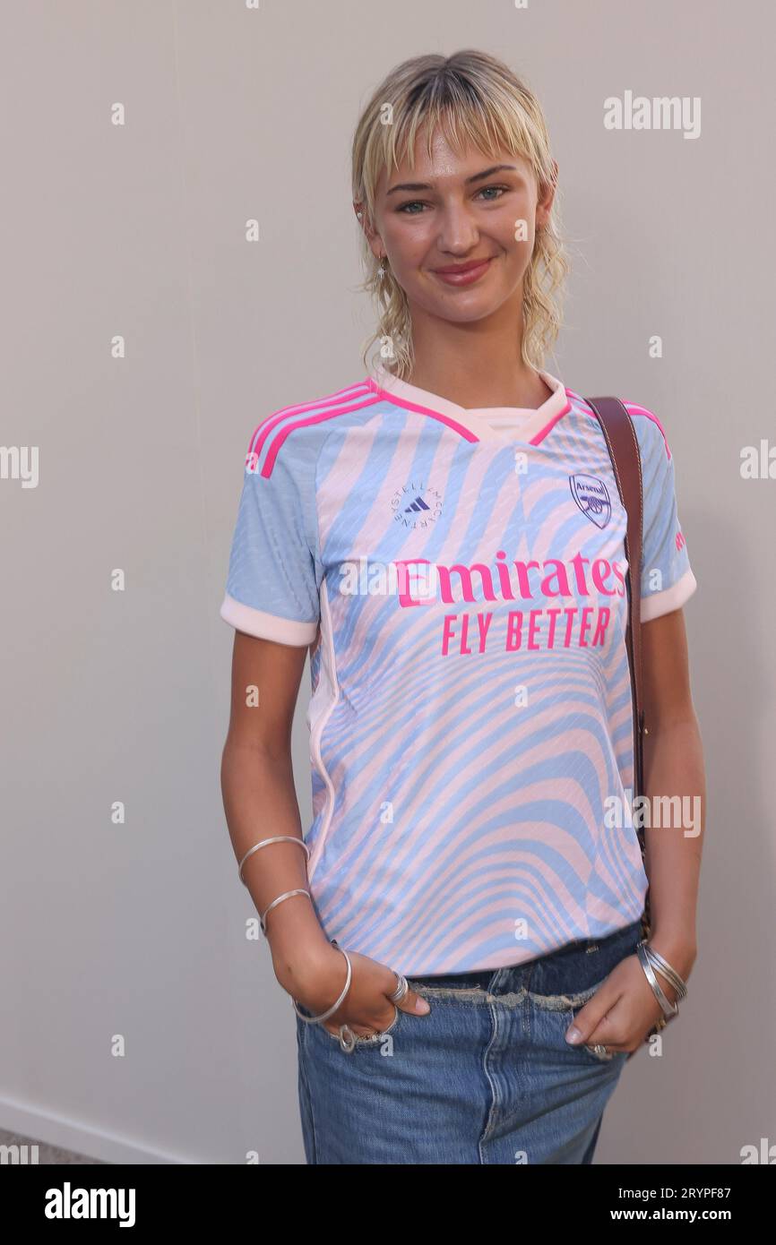 Mia Regan arrives for the Stella McCartney Spring/Summer 2024 ...