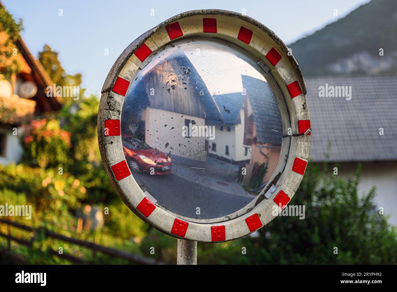 Traffic mirroring hi-res stock photography and images - Alamy