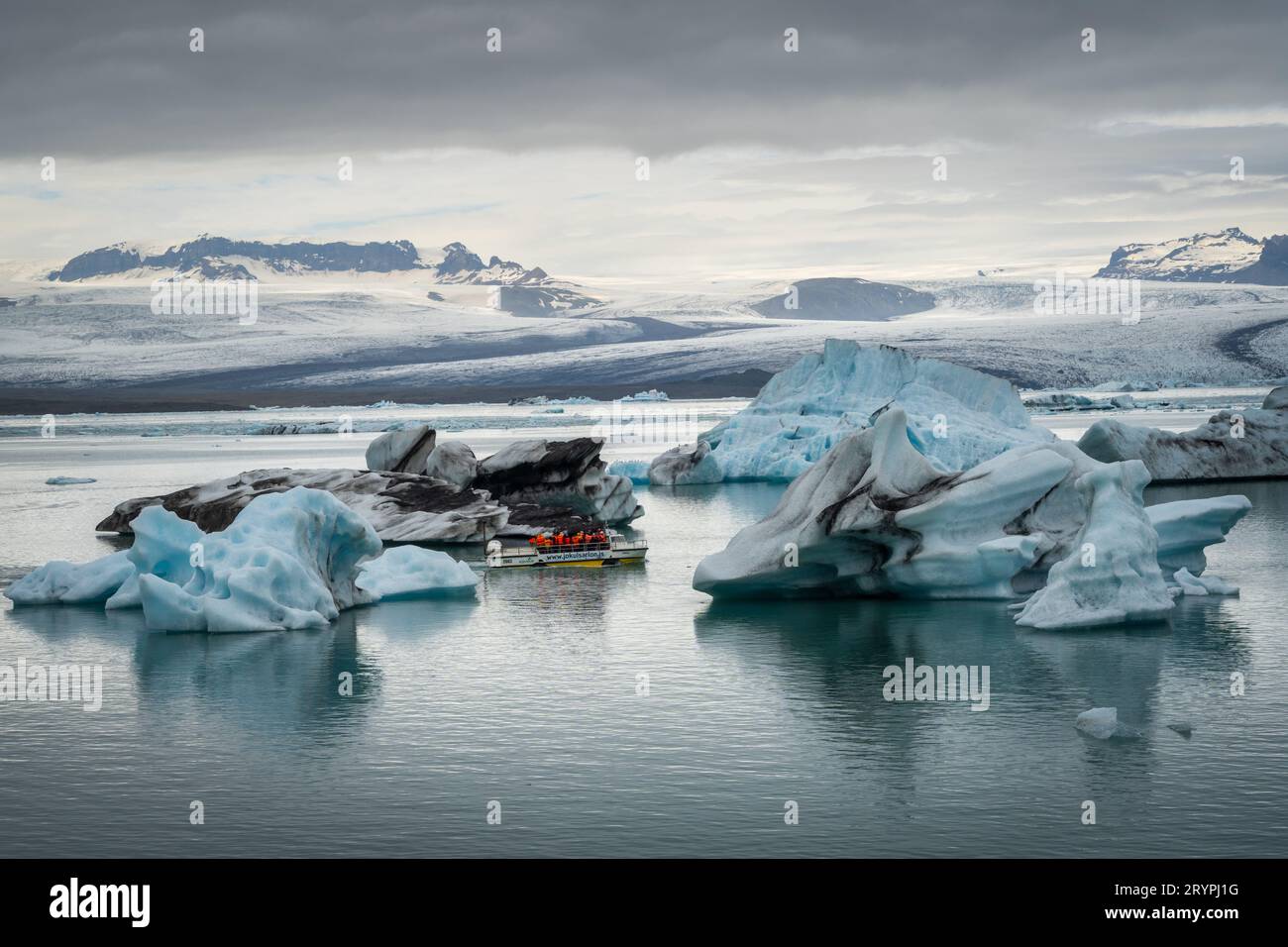 The Diamond Beach and Jökulsárlón glacier lagoon in Iceland on a Summer ...