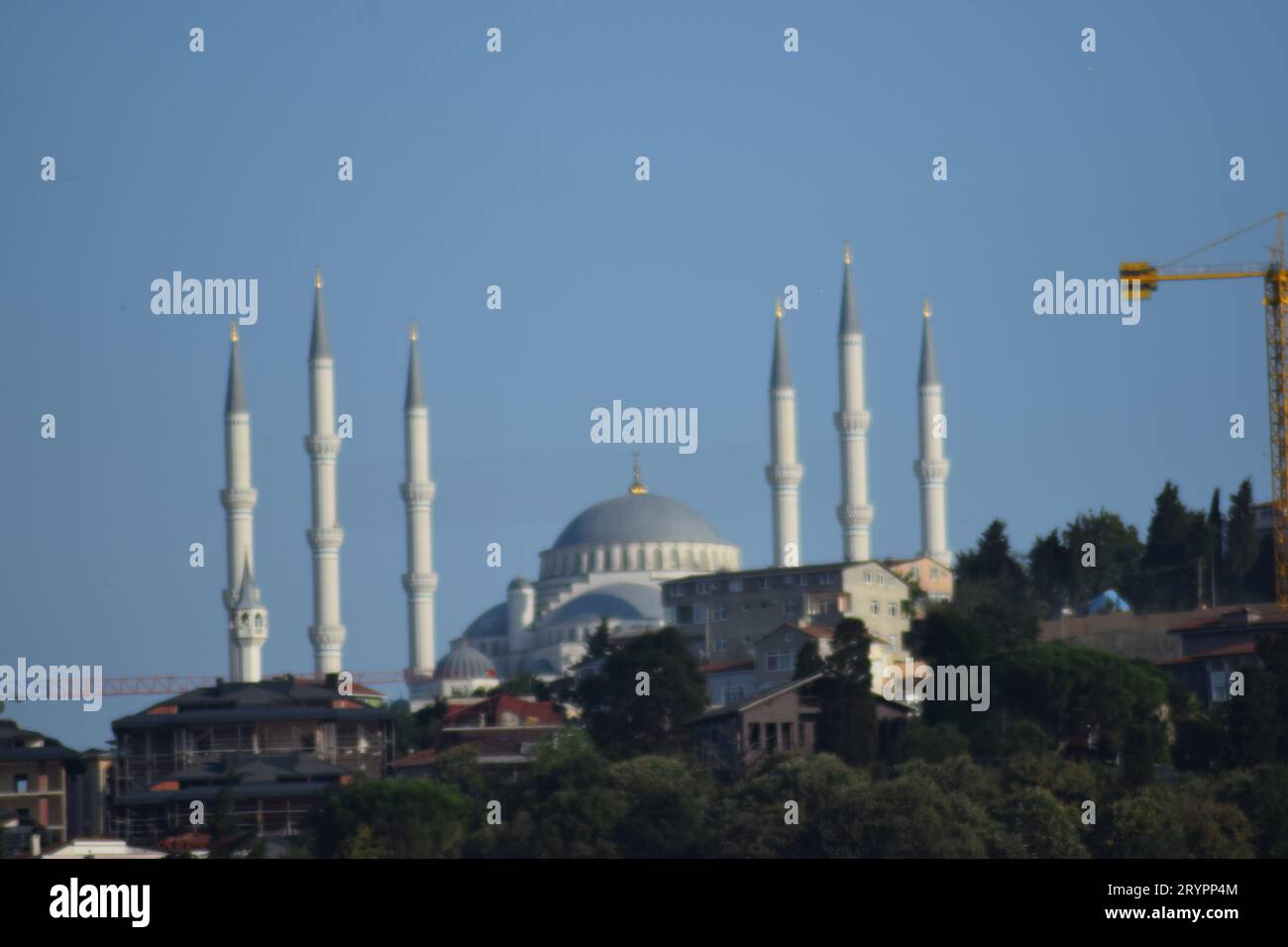 exterior view of mosques in Istanbul Stock Photo - Alamy