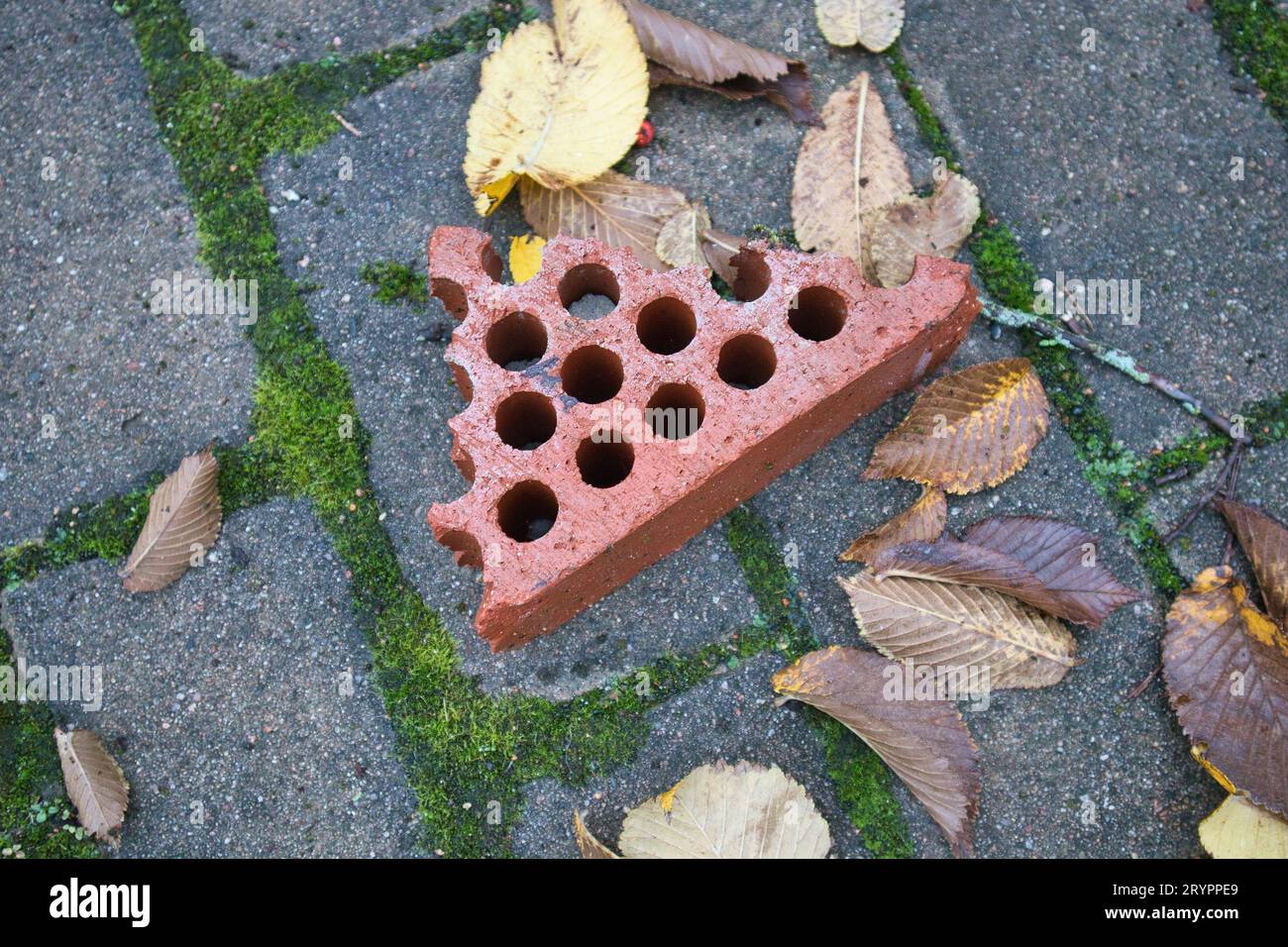 Broken red brick hi-res stock photography and images - Alamy