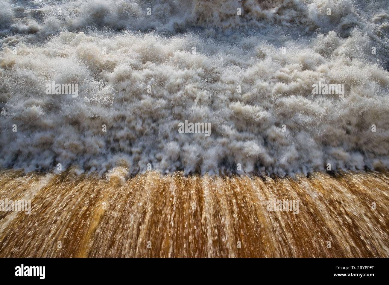 Water pouring over dam hi-res stock photography and images - Alamy