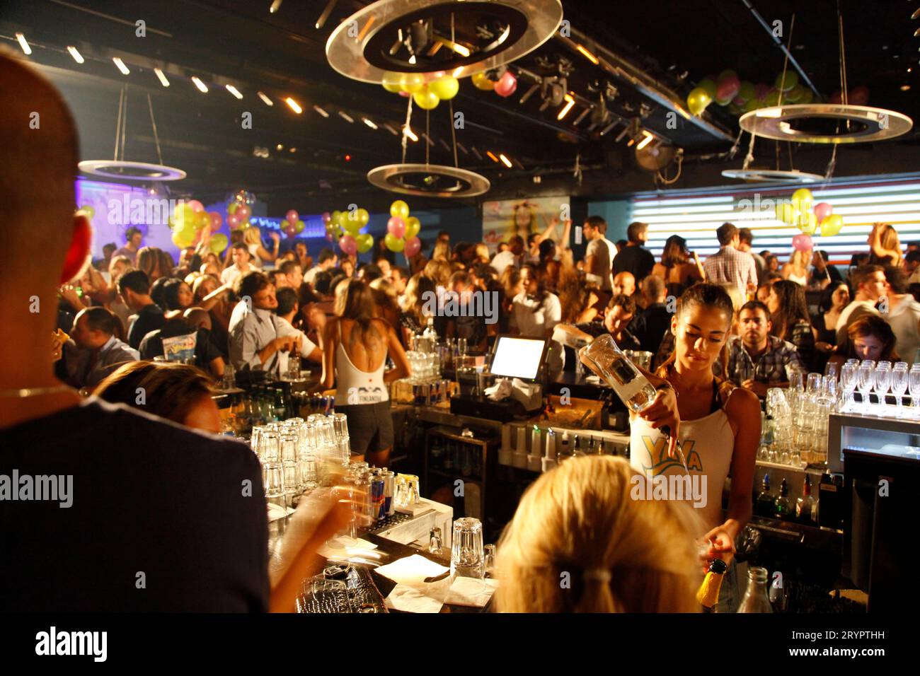 Israeli dance hi-res stock photography and images - Alamy