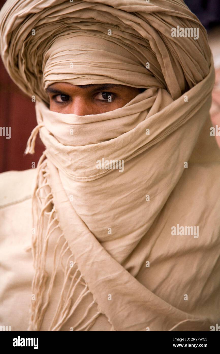 Traditional berber costume hi-res stock photography and images - Alamy