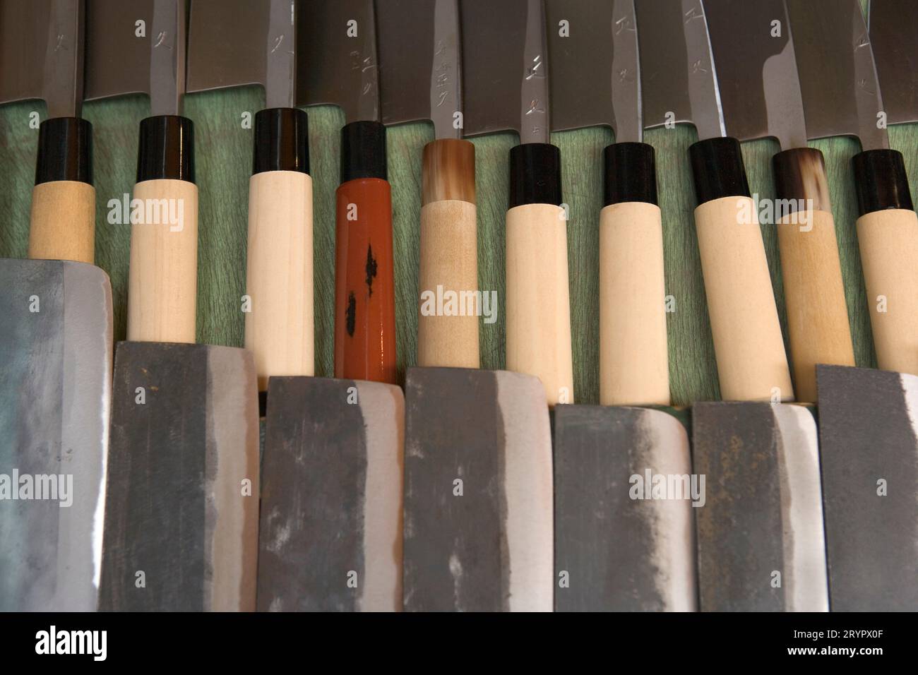 Rows of traditional Japanese cooking knives Stock Photo - Alamy