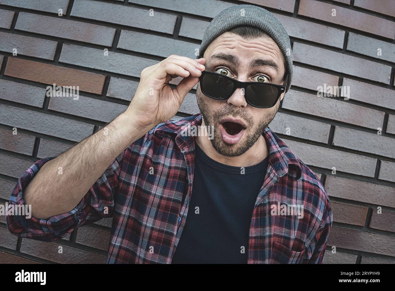 Reaction emotion hi-res stock photography and images - Alamy