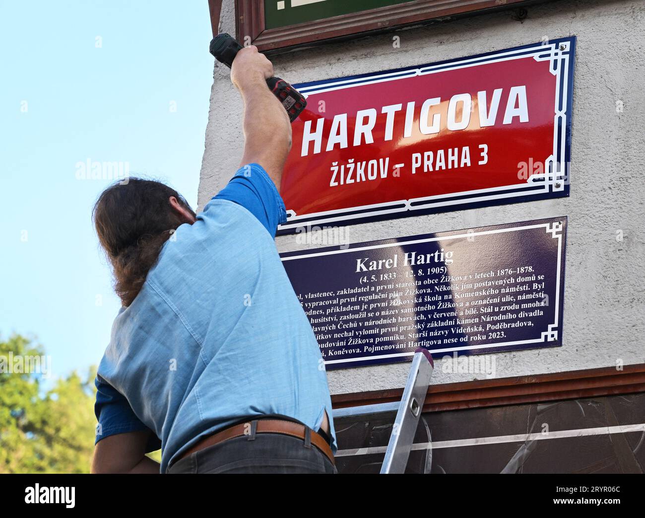 Unveiling of the first street sign of Hartig (Hartigova) in the former ...